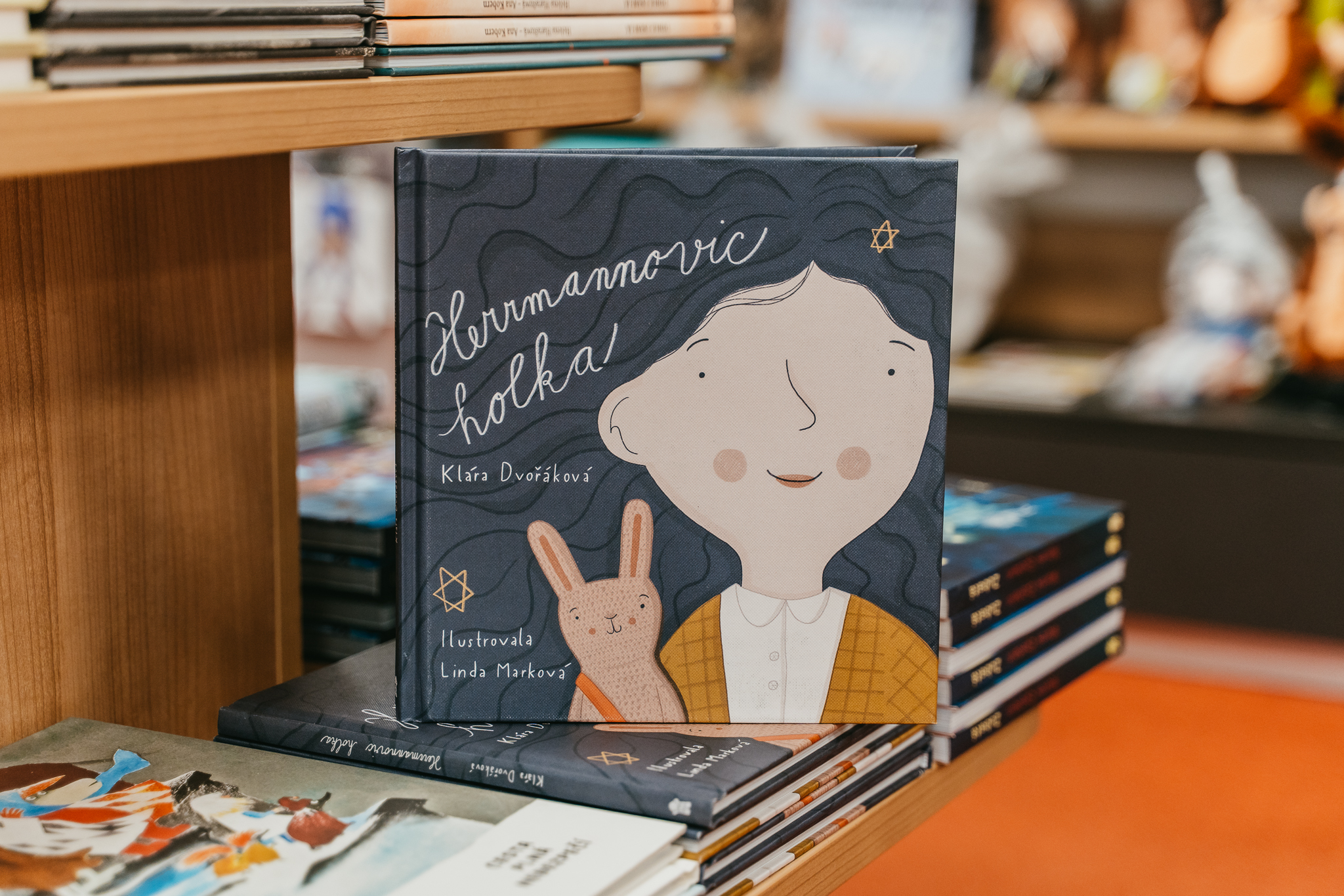 RECENZE: Klára Dvořáková – Herrmannovic holka | Luxor blog